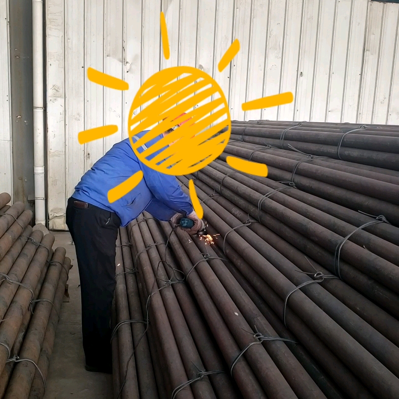 棒磨机钢棒质量检查,确保钢棒质量没问题再发货