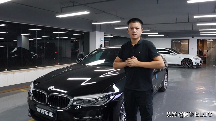 深圳租车,小伙花了一千多块租了一台宝马5系,蓝天白云梦终于圆