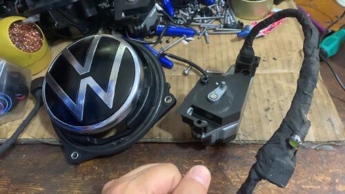 凌渡翻标倒车影像驱动机构15分钟连续工作测试