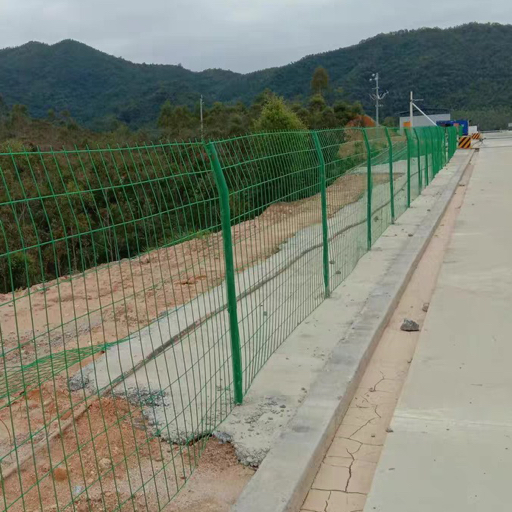 护栏网厂家13333380813 