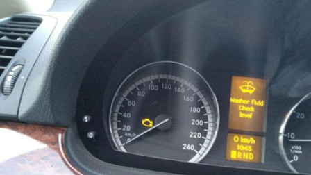 发动机故障灯亮?可能2个地方出问题,这样做.