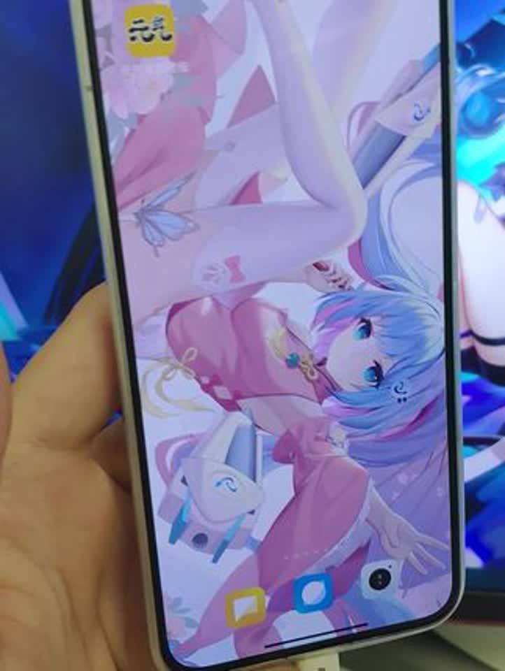 想知道你的手机怎么设置这种3d壁纸吗