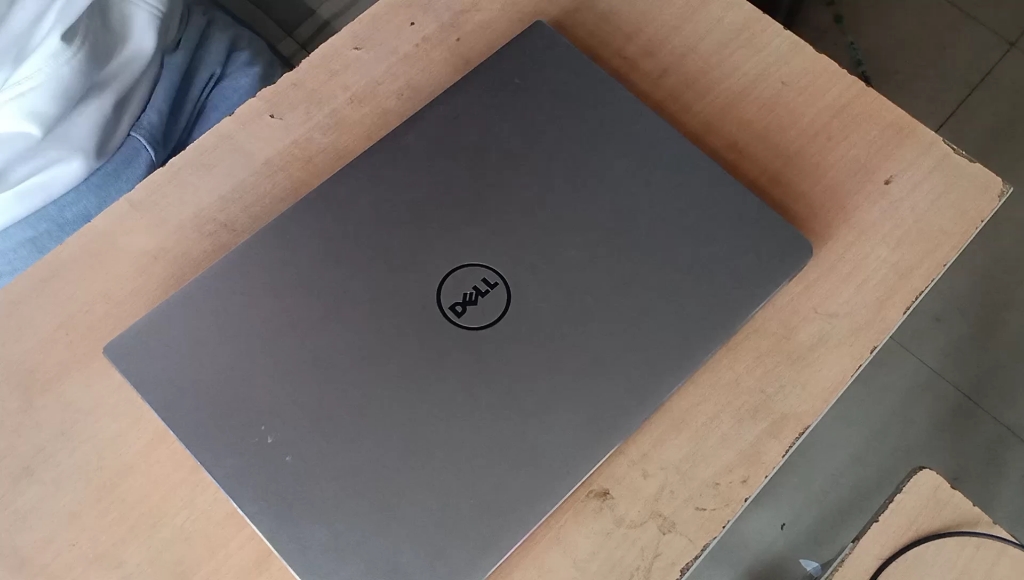 戴尔inspiron7572更换电池