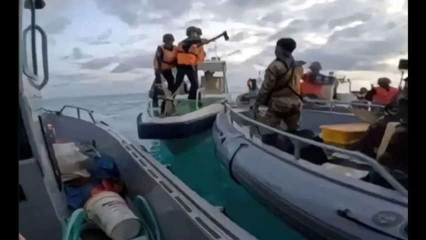 《让我们荡起双桨》武警男声合唱团(现北京首席艺术家男声合唱团)