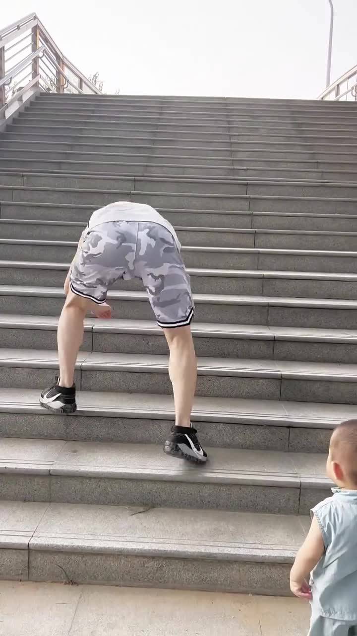 小孩的模仿能力有多强?