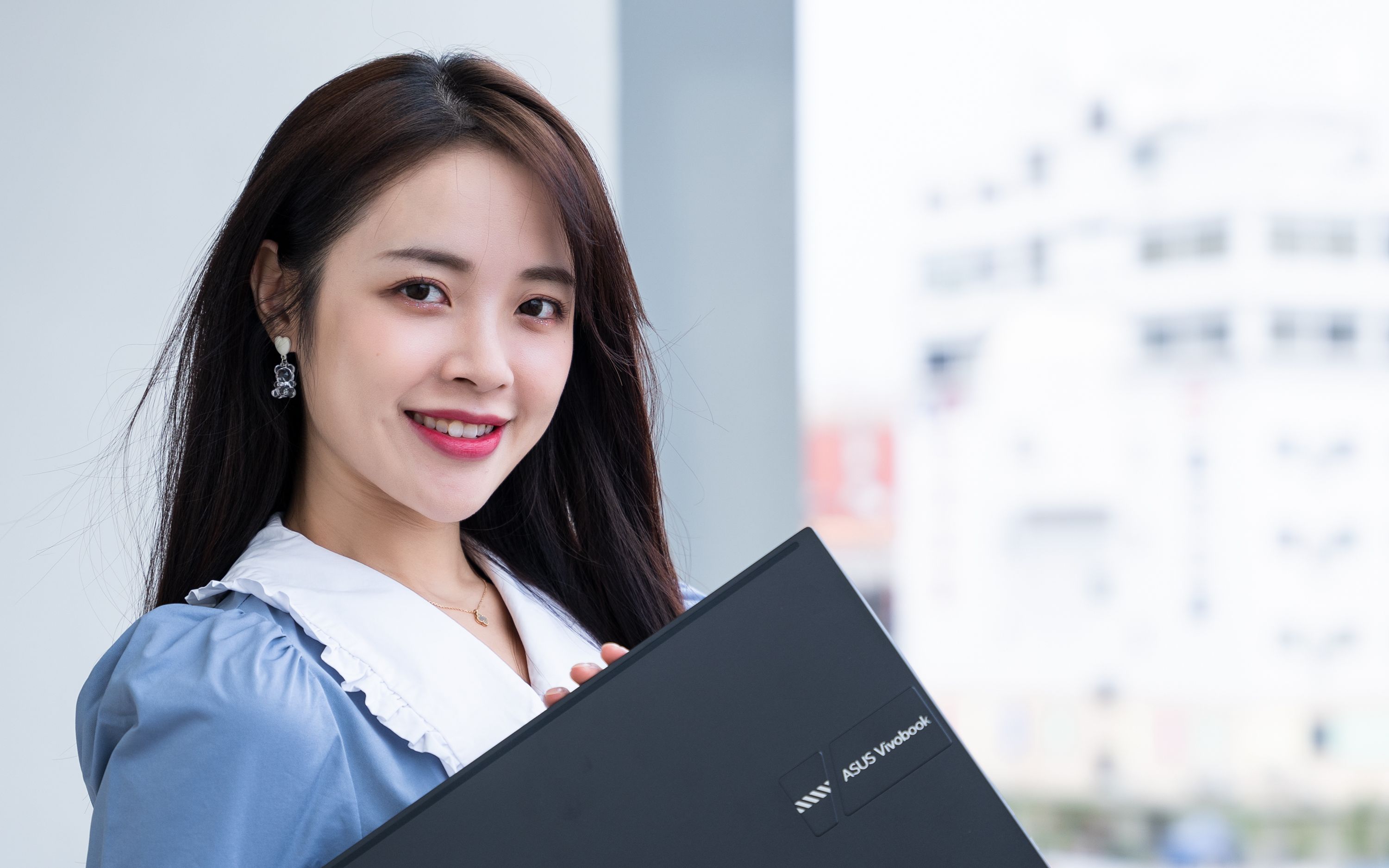 【丝姐体验】华硕无畏Pro15体验,红绿搭配,干活不累?