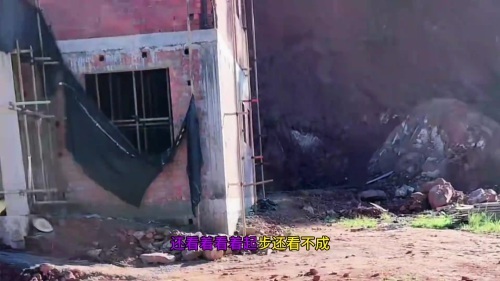 大哥这房子还兼带了样板房的功能,所以老陈要把房子建得美观大方