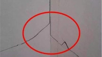 瓷砖出现裂缝,不用花钱换!跟装修师傅偷学绝招,完美修复不留痕