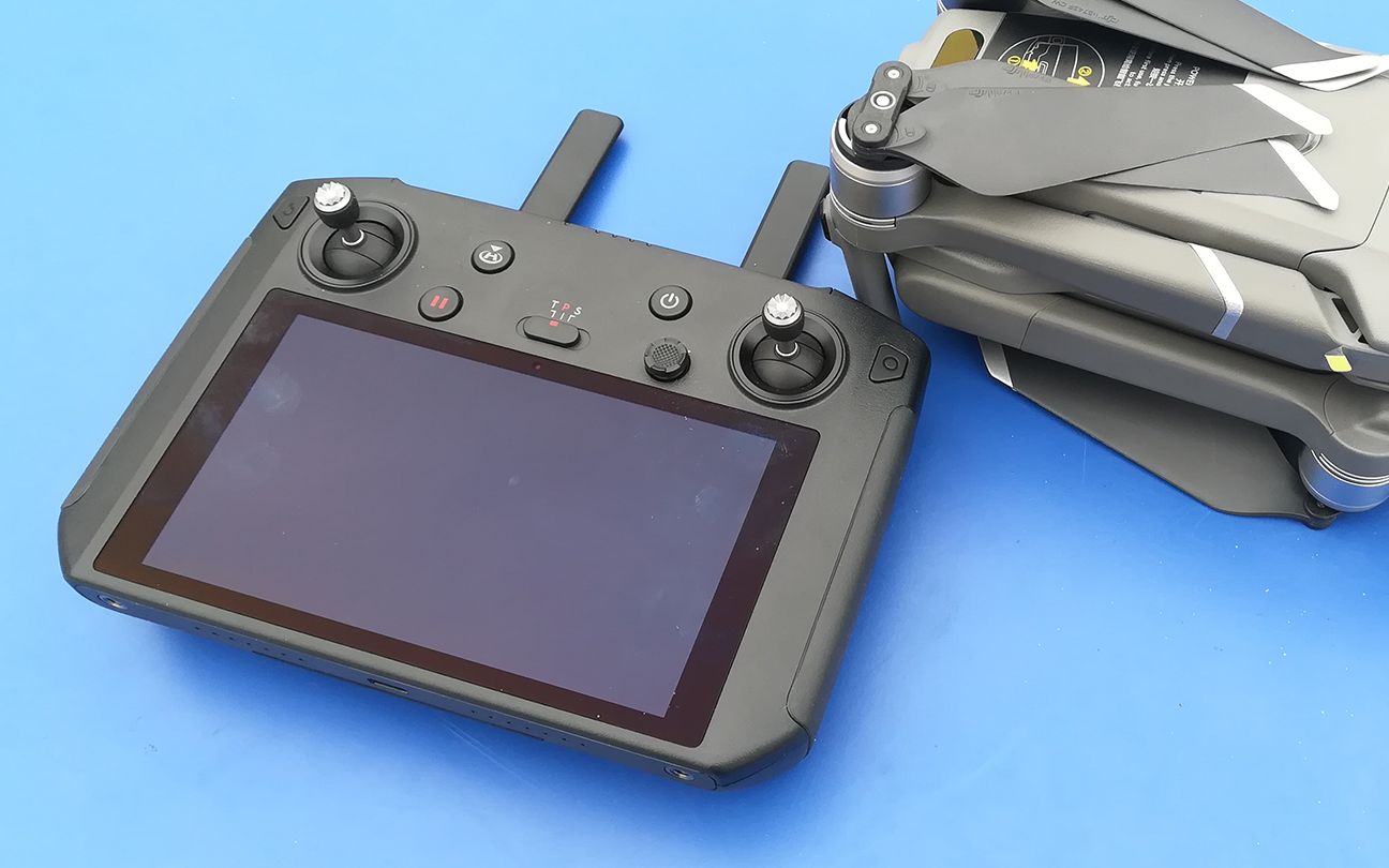 【新手+新无人机】御2 + 带屏遥控器 首次试飞记录