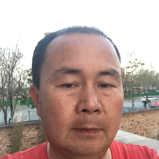 河谷草正绿 