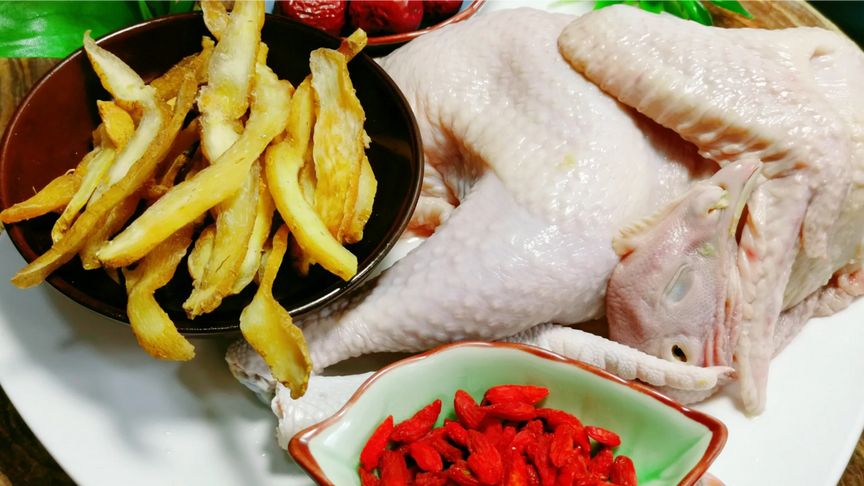 揭秘黄精炖仔鸡的功效,精准比例,解决很多朋友的大问题