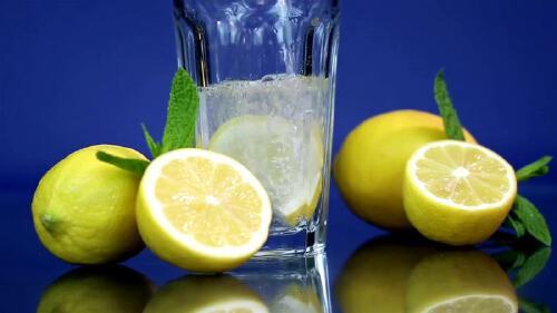 喝对柠檬水暴瘦20斤!科学泡法让脂肪连夜逃跑