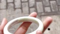 天然翡翠镯子 春彩3(58寸 宽11MM 厚8MM)