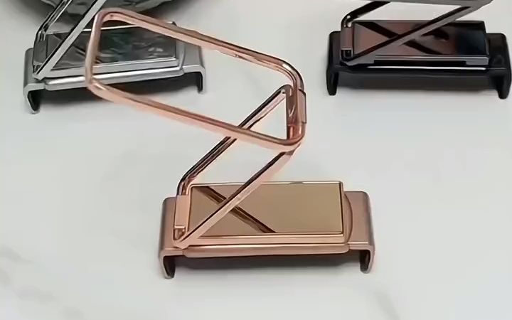 金属卡扣式,伸缩卡扣设计,多角度旋转,可折叠可收纳