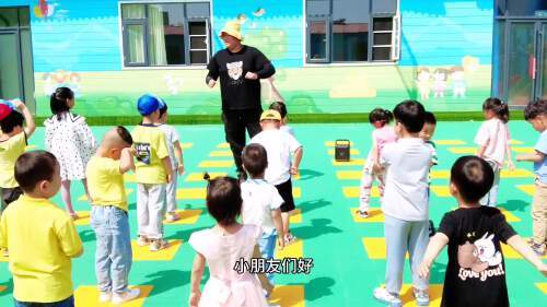 幼儿园小朋友最喜爱的体智能课互动小游戏,宝贝们动作真可爱