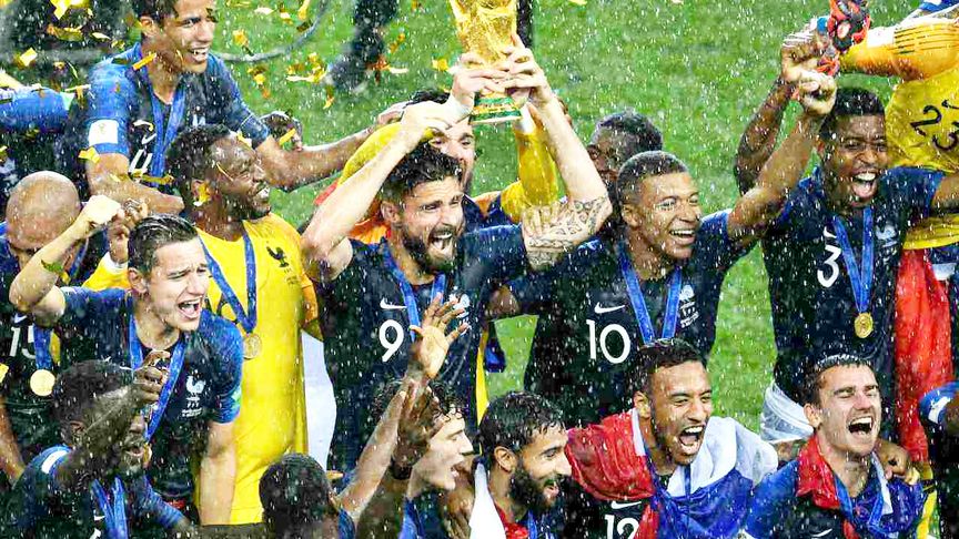 世界杯法国夺冠现场欢腾,其国内更成了欢乐的海洋羡慕他们的球迷