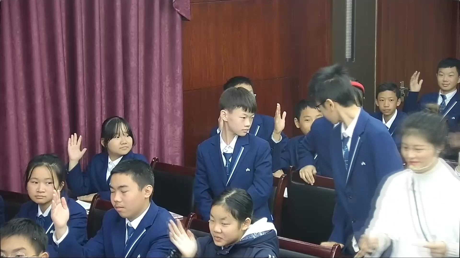 宜宾天立学校 主题班会 周青青 消除自卑增强自信 教学视频