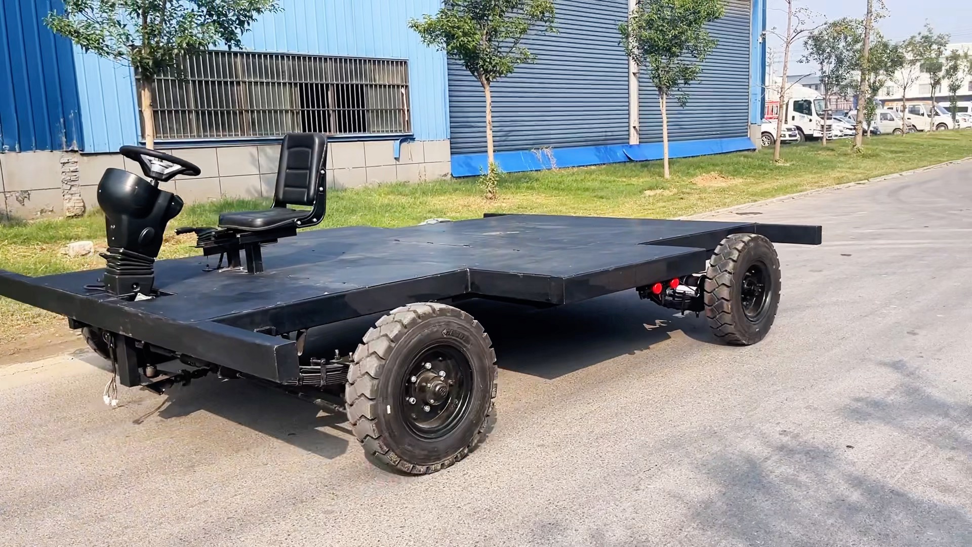 驱动转向线控底盘,CAN通信控制,可以一站式搭载无人驾驶系统,30度...