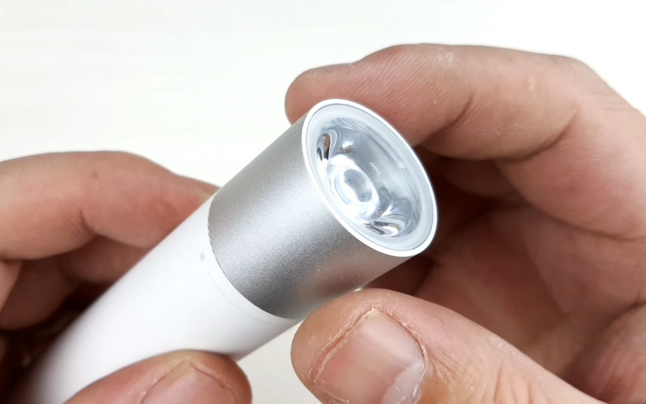 挑战无损拆开小米随身手电筒,研究明白内部结构后再无损装回去