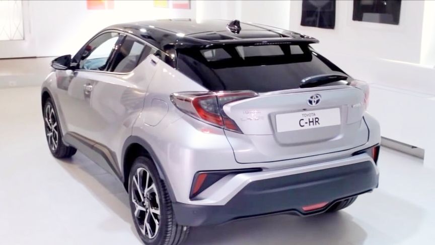 打开丰田C-HR的车门,才明白本田XR-V缤智真正的对手来了