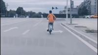 来来来,教你最正确的骑自行车姿势