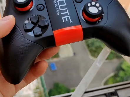 我的世界手柄新手教学,用手柄玩我的世界有那些优势,花雨庭手柄如何...