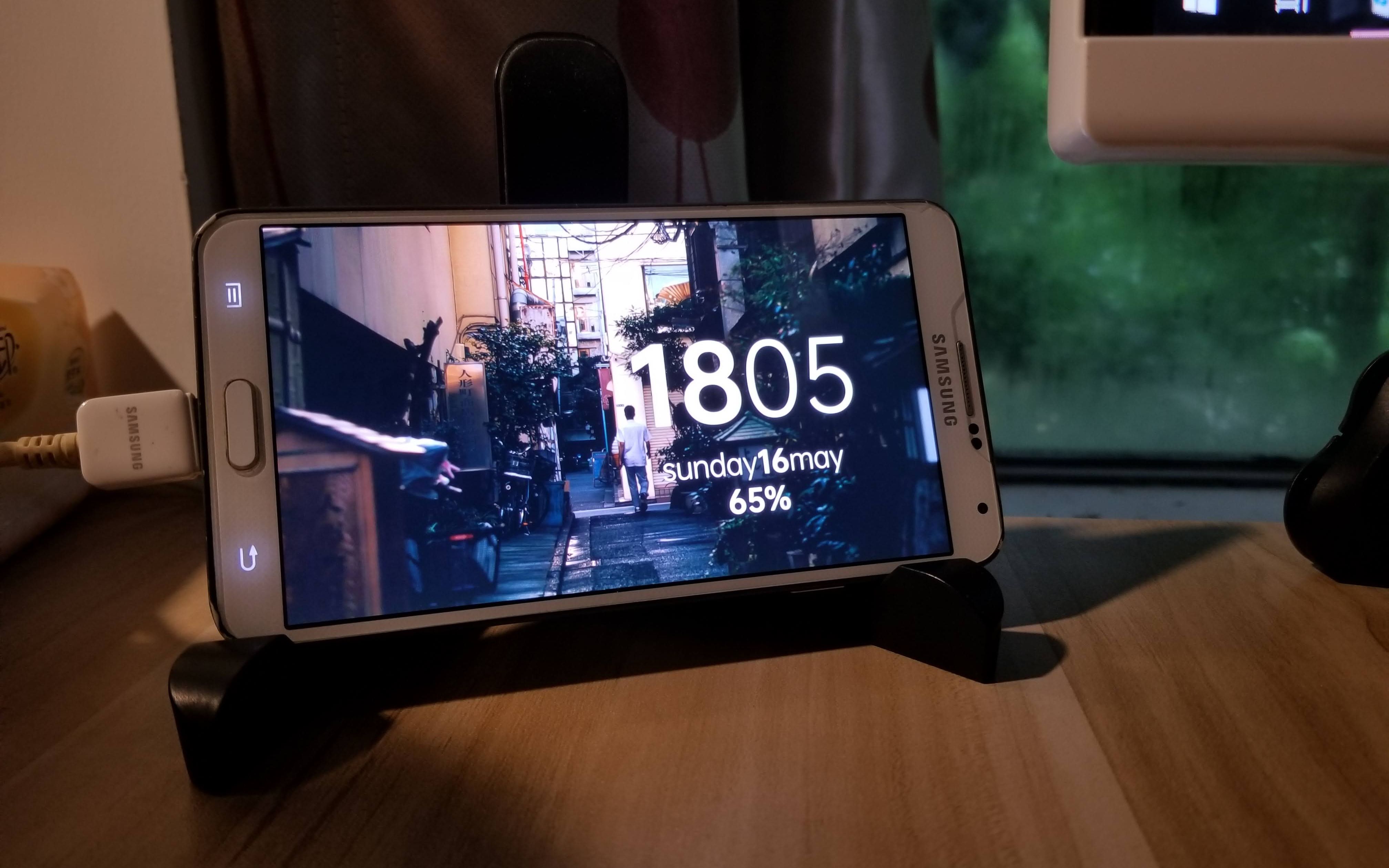 【还算详细教程】旧手机改造桌上时钟的一种方法