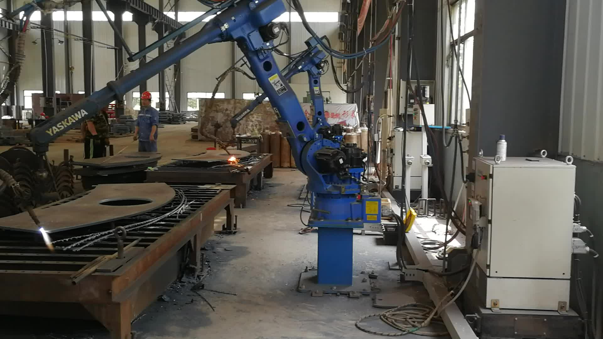 视觉坡口机器人原理是什么?它是借助视觉切割系统,实现打坡口!