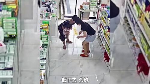 盘点医生救人的暖心时刻,他们每一次奋力冲刺,都在和死神赛跑