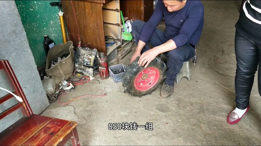 现在电动车换电瓶多少钱,修车师傅说自己买一组850,我也不懂