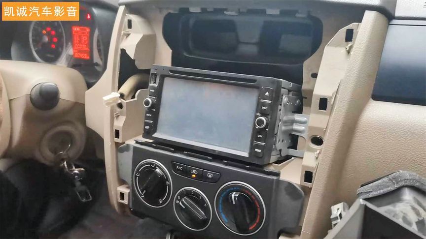 东风启辰导航不开机故障检修