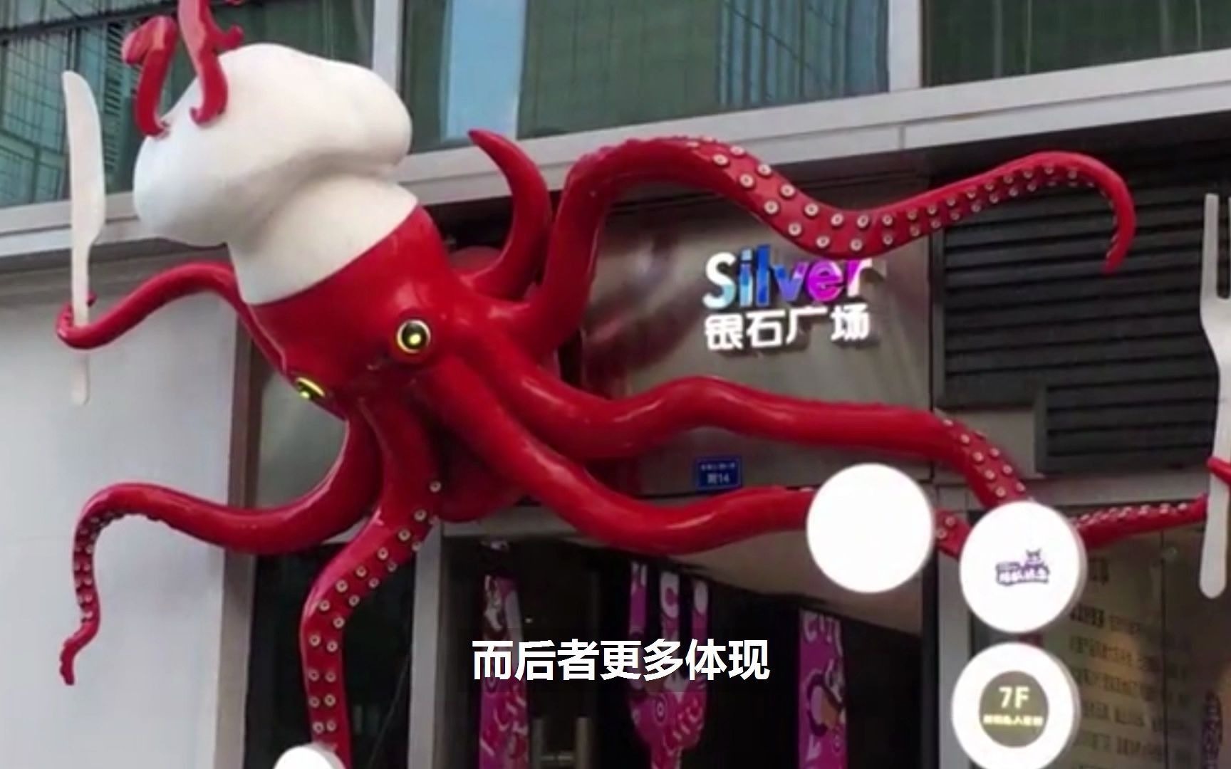 漫步文化商业街区,感受传统与现代完美的融合。