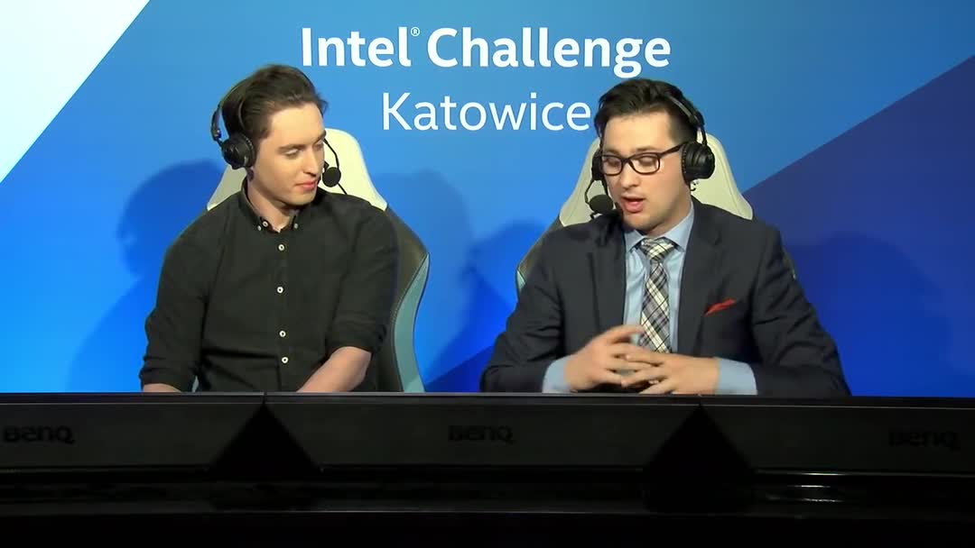 来看一场CSGO女队的比赛吧