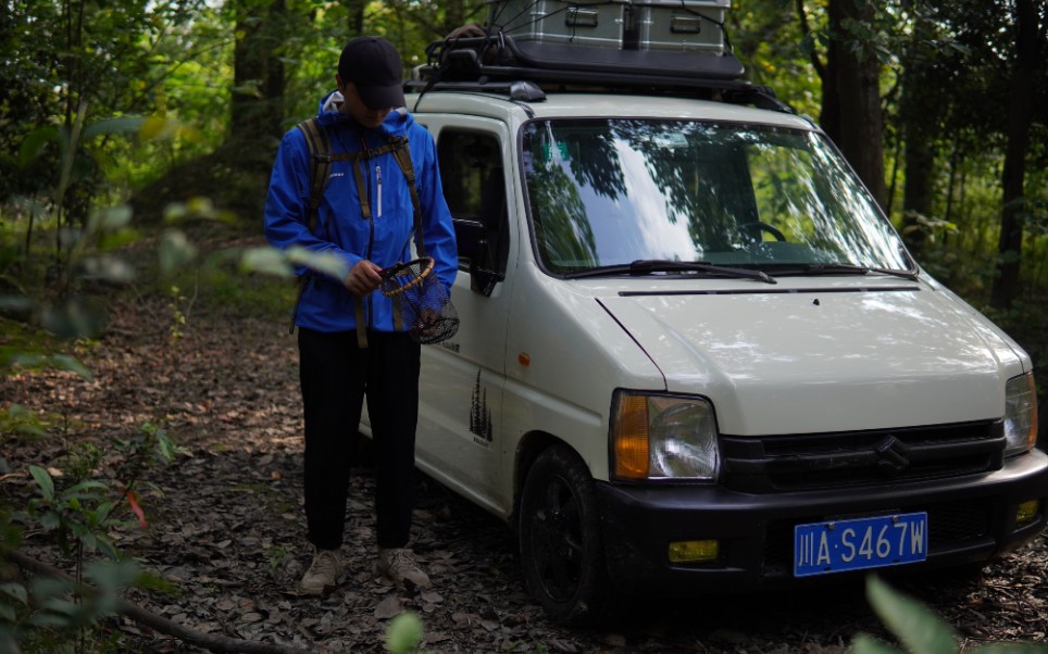 【露营記】我用咖啡磨豆器,在户外做了一份粉蒸肉。