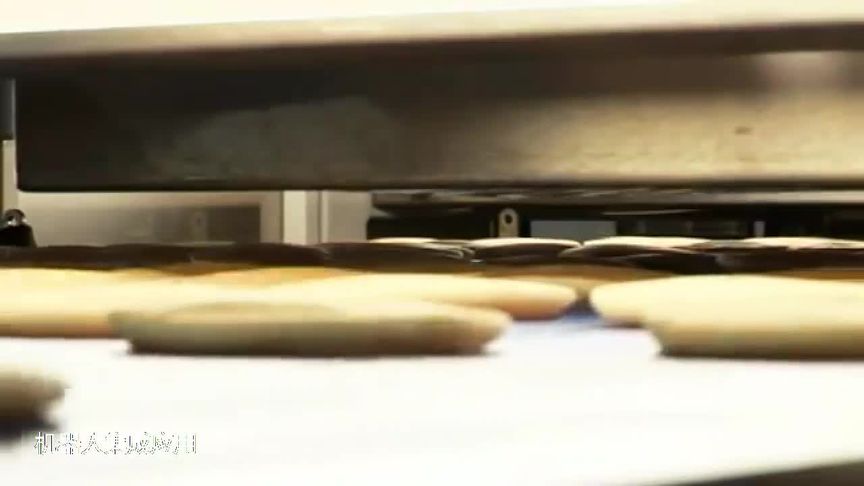 食品快速分拣:并联机器人配合视觉动态识别,对食品进行分拣排序