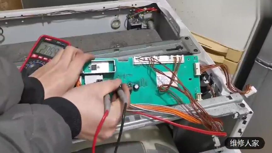 滚筒洗衣机不通电维修