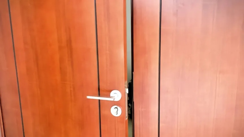 指纹锁木门开孔安装 专业的事情交给专业人去做 同城实体店