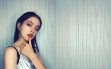 从我第一次第一面见到你开始 我的脑袋空的就像一张白纸