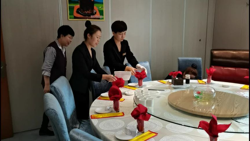 前厅管理层现场模拟指导工作