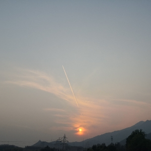 任无二三 