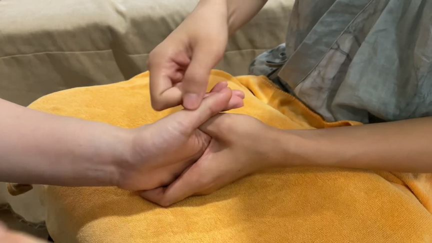 3个积食的儿推手法让你消积食!#小儿推拿