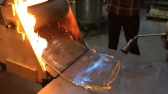 你没见过的玻璃制造过程,这样卖的更贵?