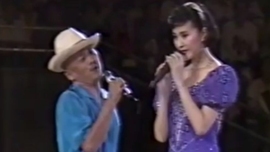 凌峰方舒合唱歌曲《无言的结局》幽默搞笑不愧被称为谐星