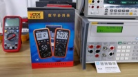 VICTOR胜利VC86E优利德UT61E+四位半万用表对比