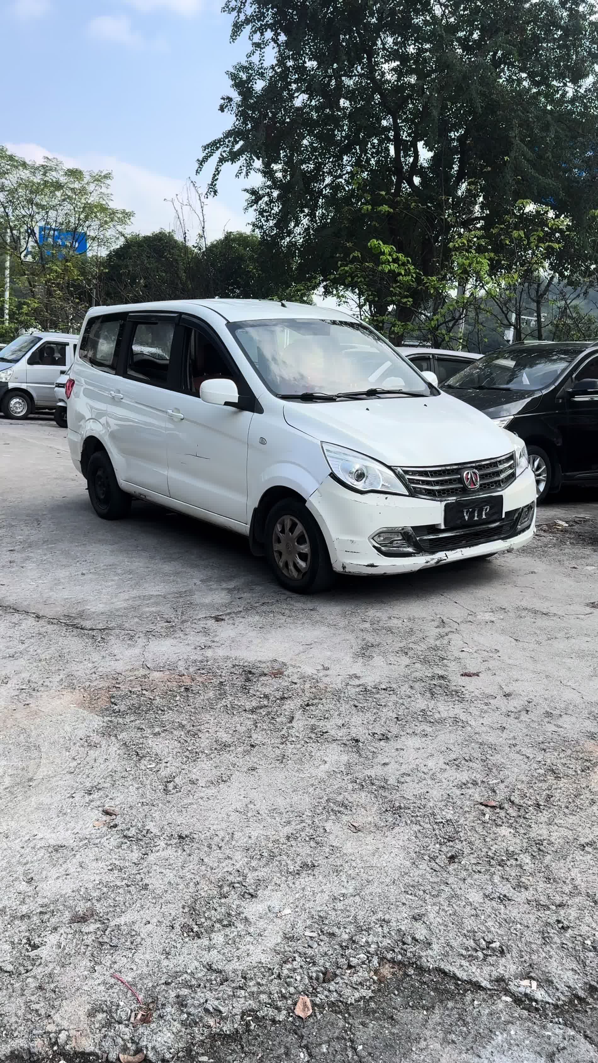 面包车 16年北汽威旺m20 手动1.5L 一手车 9旺公里 费用到明年 动力...