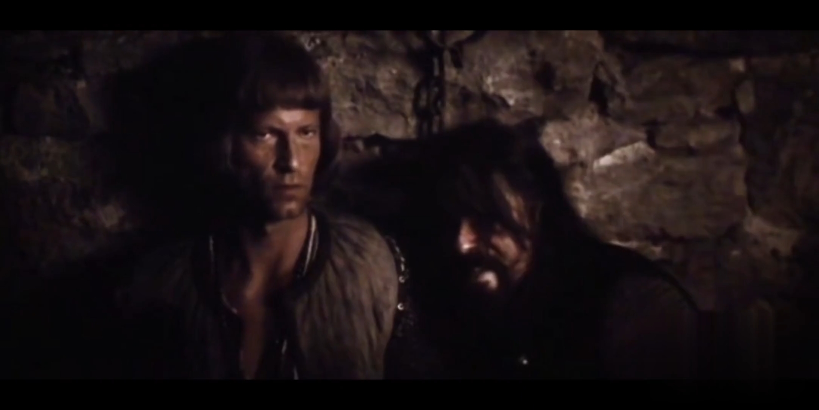 外国电影:被逼问情报使用笑刑