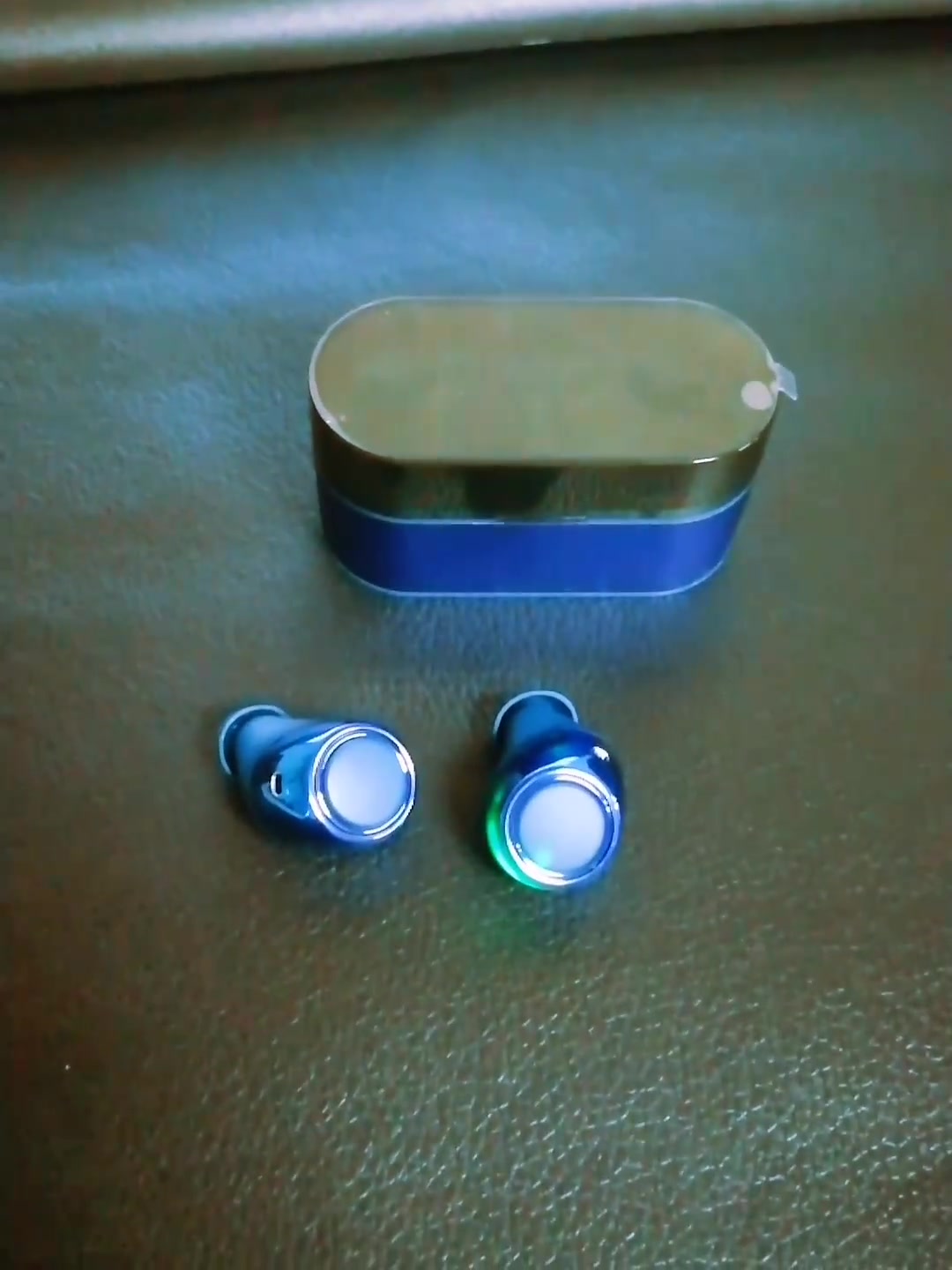 无线对耳蓝牙耳机 V5.0 配对功能展示