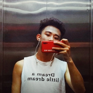 汇泽哥的小迷弟 