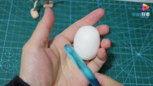 在这个充满爱意的时刻,制作你心目中可爱的企鹅表情手作秘籍