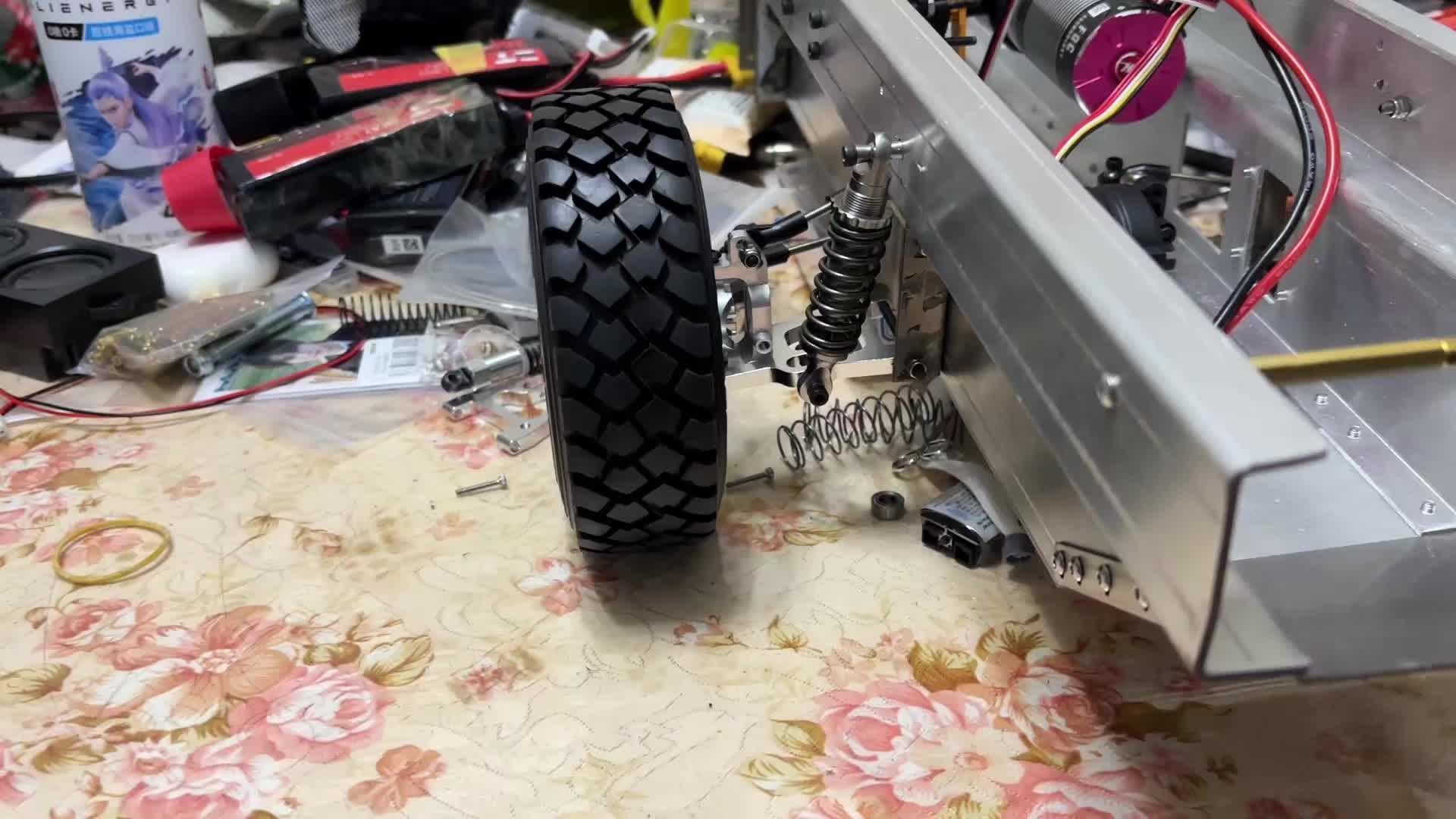 #东风61 #rc模型 转向还要调,差速有点拉胯#模型制作 #男人的快乐就是...